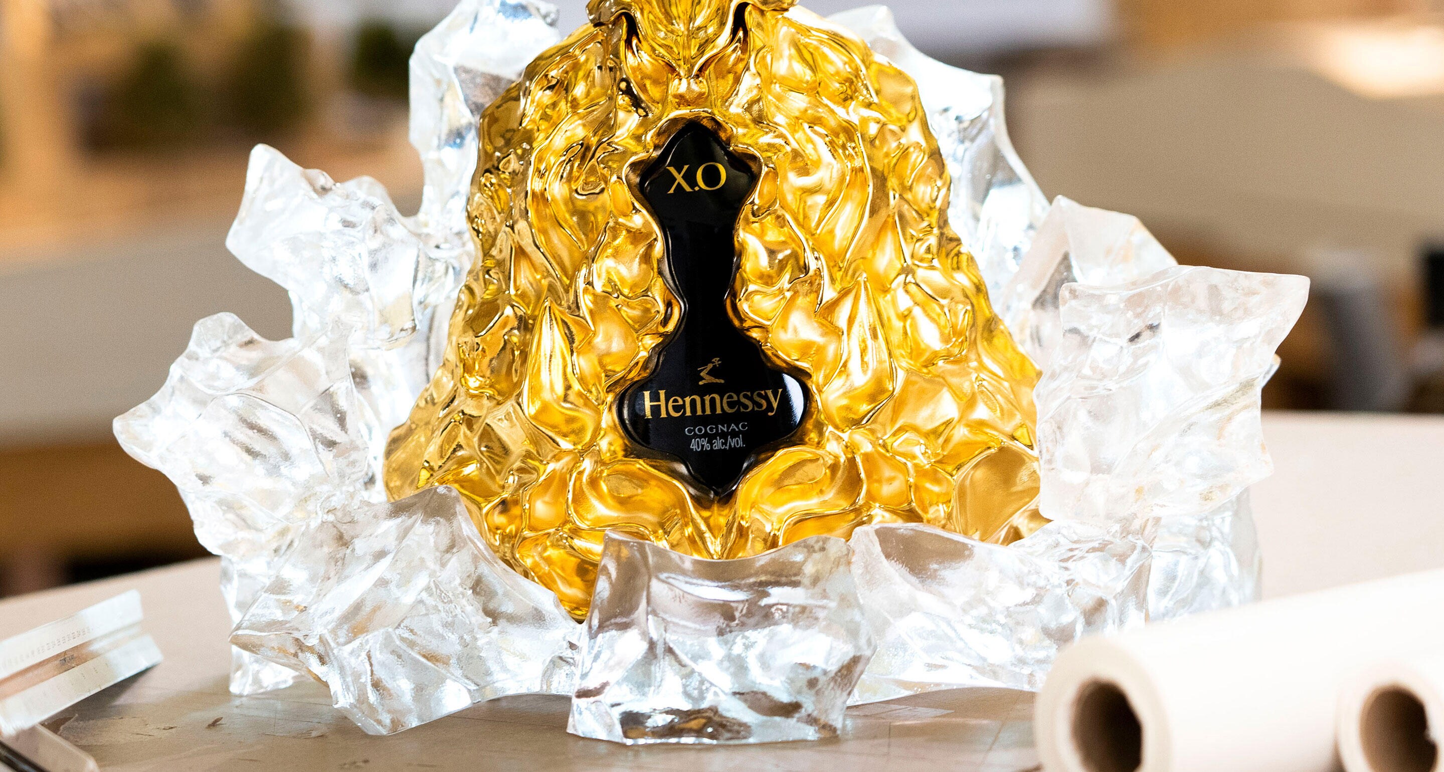 Cognac decanter reinterpreted by artist Frank Gehry - Hennessy