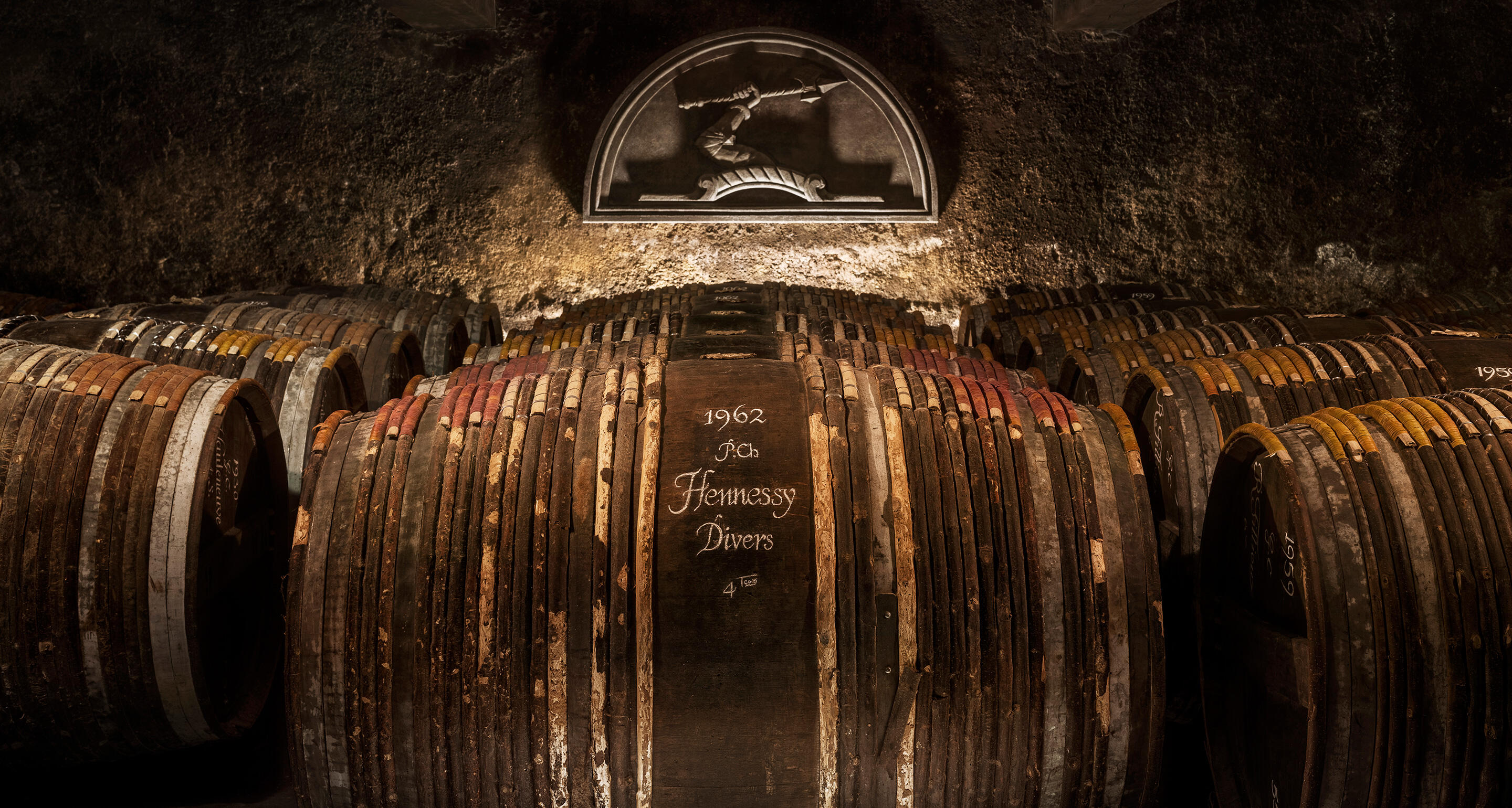 Visit Cognac, distillery tour Cognac, Hennessy distillery tour